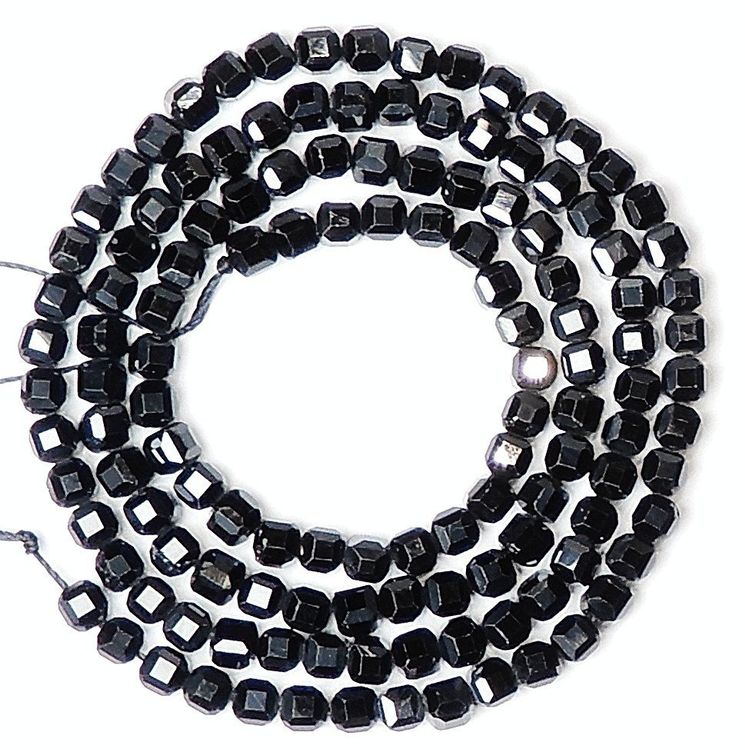 1 Strang echte kleine schwarze Spinell Würfel 3x3 mm facet. (Neu ...