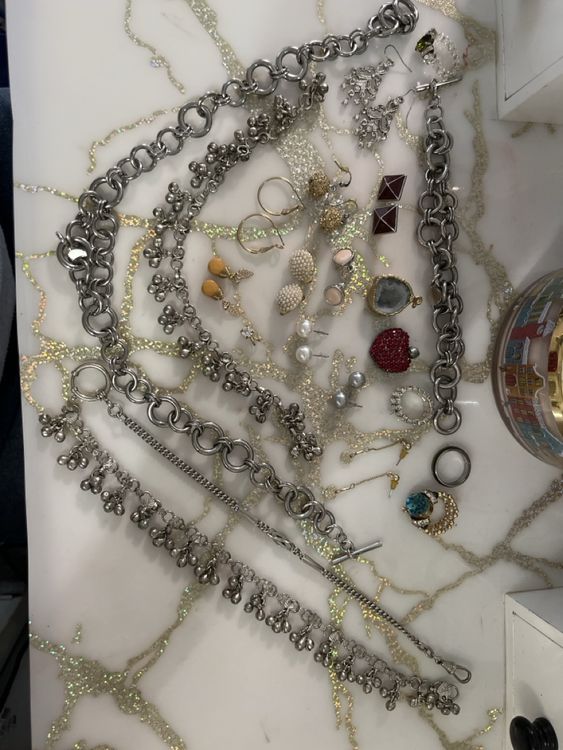 Schmuck (Gebraucht) in Horw für CHF 27 – mit Lieferung auf Ricardo kaufen