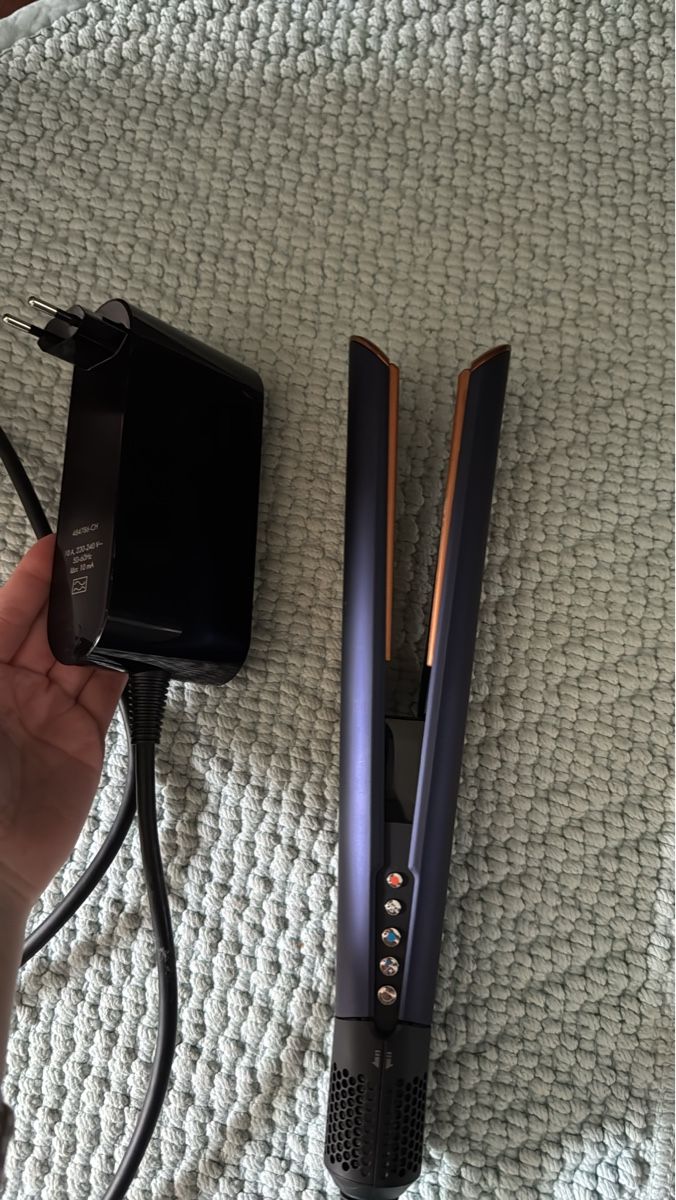 Dyson Airstrait wie neu (Neu (gemäss Beschreibung)) in Männedorf für ...