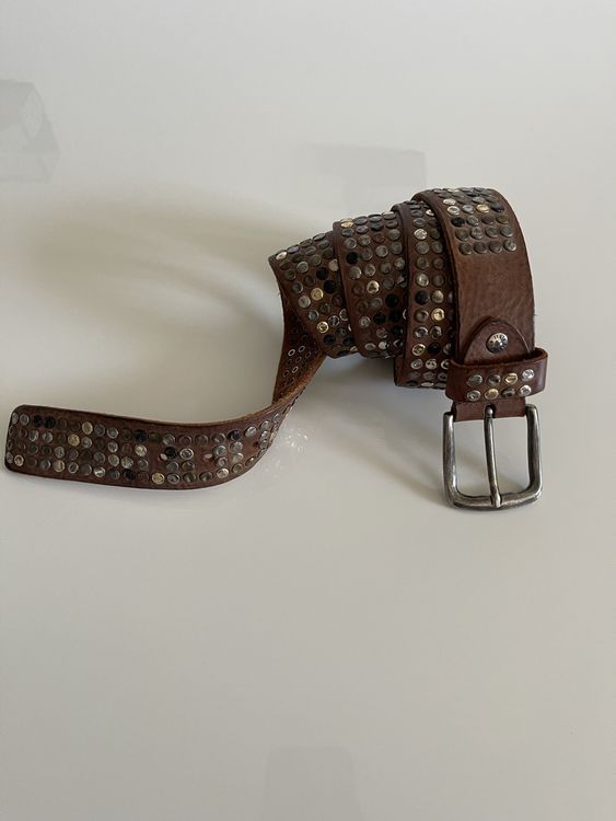 Echtleder Nieten-Gürtel – Made in Italy Gr. 115 (Gebraucht) in Zürich ...