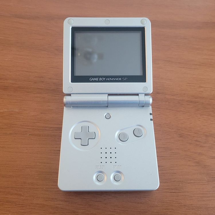 Console Game Boy Advance SP – AGS-001 – Argent (Silver) (D'occasion) à ...