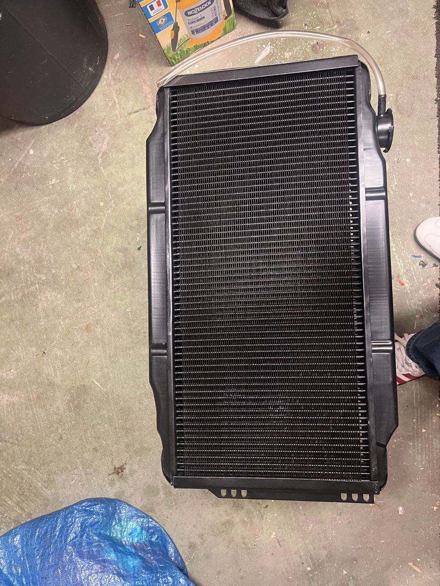 Bastuck K2SPT Radiator – Triumph Spitfire 1500 (Neu und ...