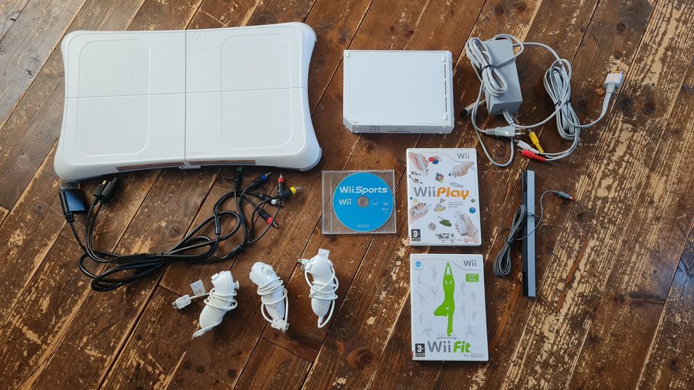 Nintendo Wii + Boxing- & Fitpackage + Games | Kaufen auf Ricardo