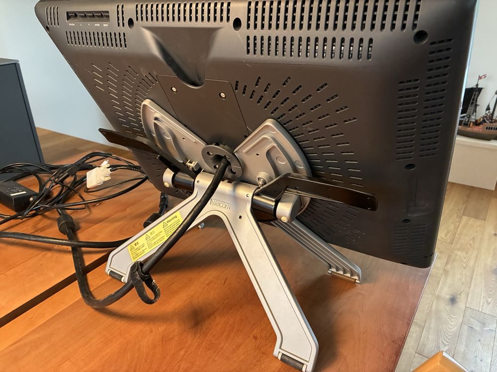 Wacom Cintiq DTK-2100 ab Fr. 1.- (Gebraucht) in Kerns für CHF 1 – nur ...