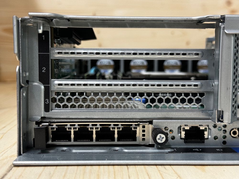 Lenovo ThinkSystem SR655 1x AMD EPYC 7302P 256GB Memory, M2 (Gebraucht ...