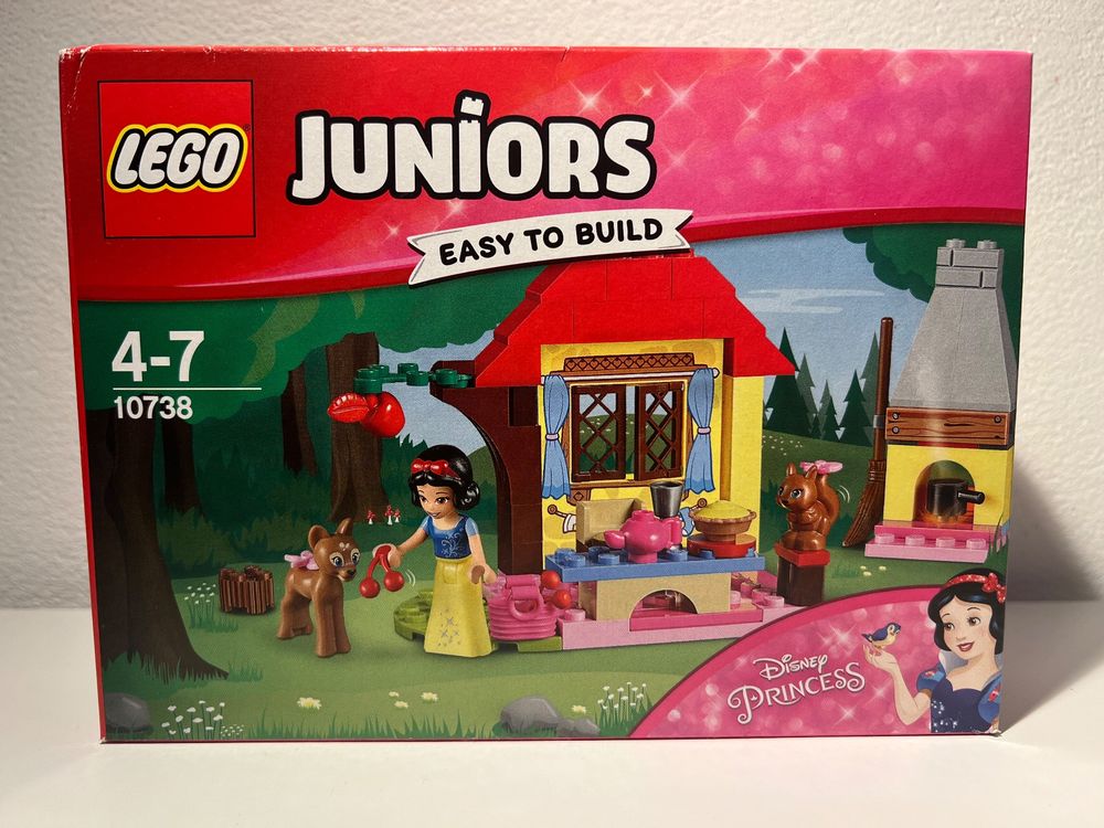 👸LEGO Juniors 10738 Schneewittchens Waldhütte (Neu und originalverpackt ...