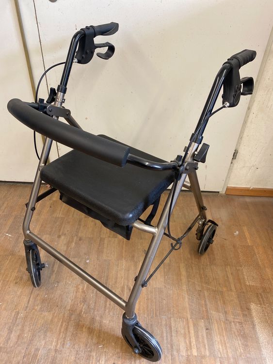 Rollator / Gehilfe | Kaufen auf Ricardo