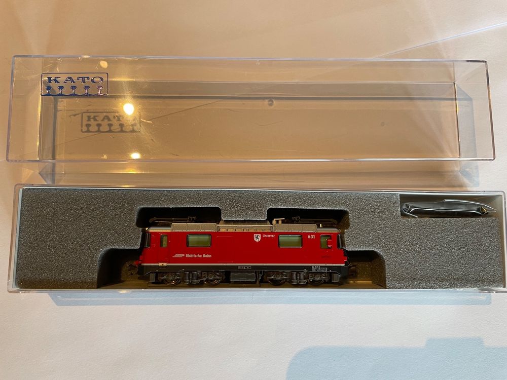 Ge 4/4 II Kato 3102 (Neu und originalverpackt) in Kleinandelfingen für ...