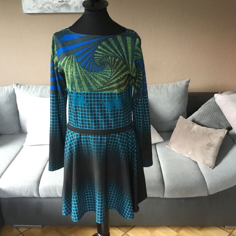 SAVE THE QUEEN robe 36 | Kaufen auf Ricardo