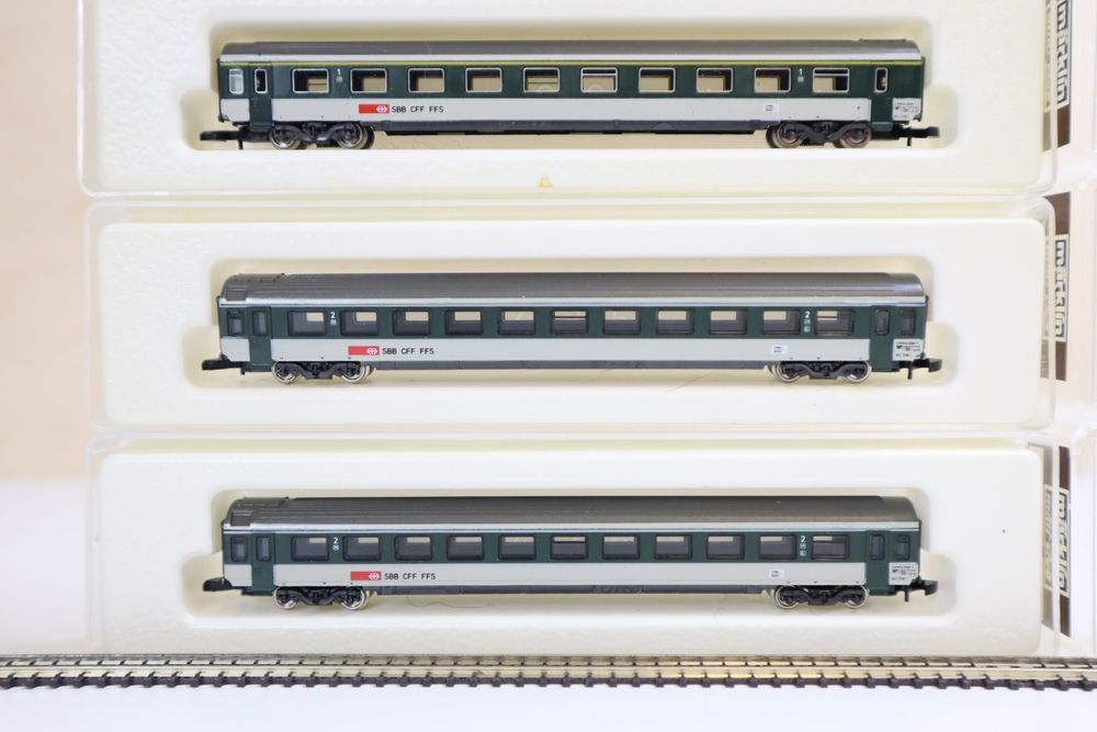 Märklin mini club 4 x SBB Personenwagen 8745 / 8746 / 8747 | Kaufen auf ...