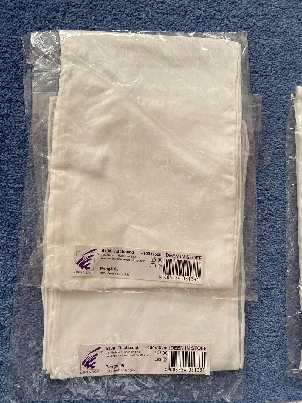 3 Seidentücher 90 x 90 cm 110 x 110 cm 2 Tischband Seide NEU (Neu und ...