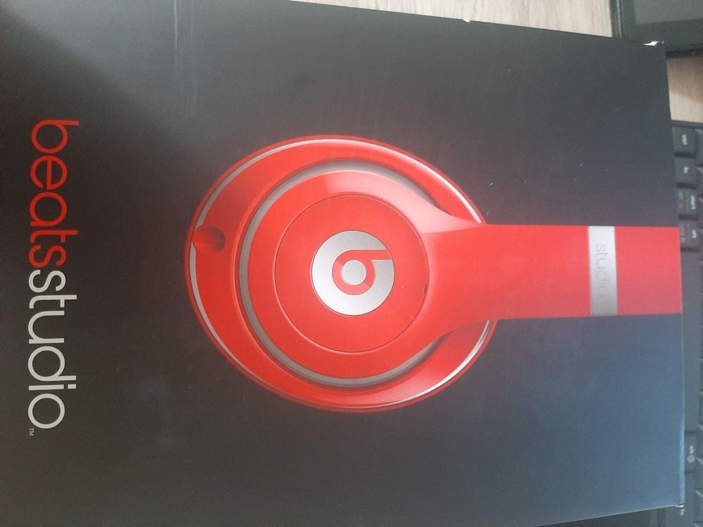 Casque beats studio rouge (Gebraucht) in Tavannes für CHF 45 – mit ...