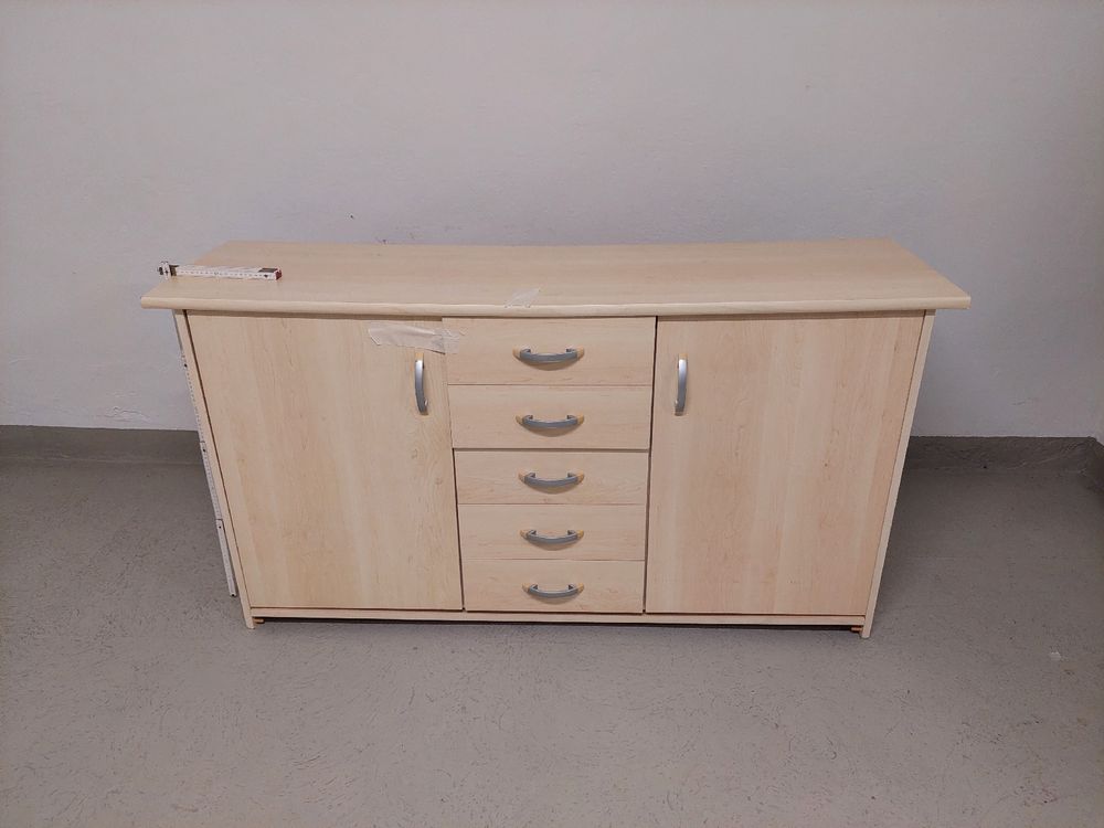 Gebrauchtes Büro-Sideboard mit reichlich Stauraum (Gebraucht) in Meilen ...