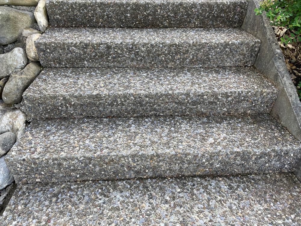 Wunderschone Treppenstufen Aus Waschbeton Fotos