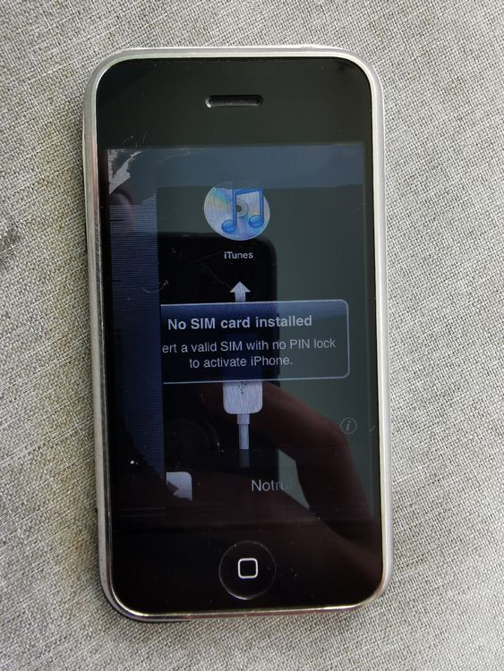 Iphone 2G/ 1 Generation Model No: A1203 (Defekt) in zürich für CHF 71 ...