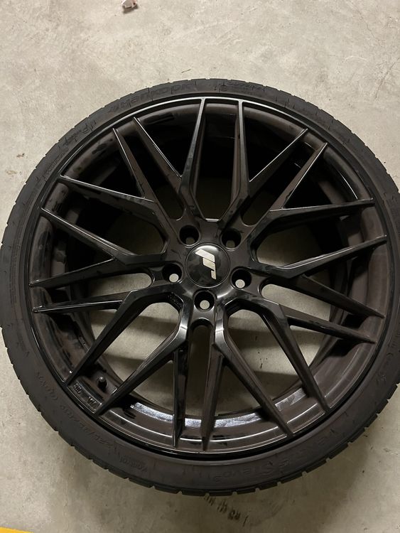 Japan Racing Felgen für VW Golf 7 mit neu bezogenen Reifen | Acheter ...