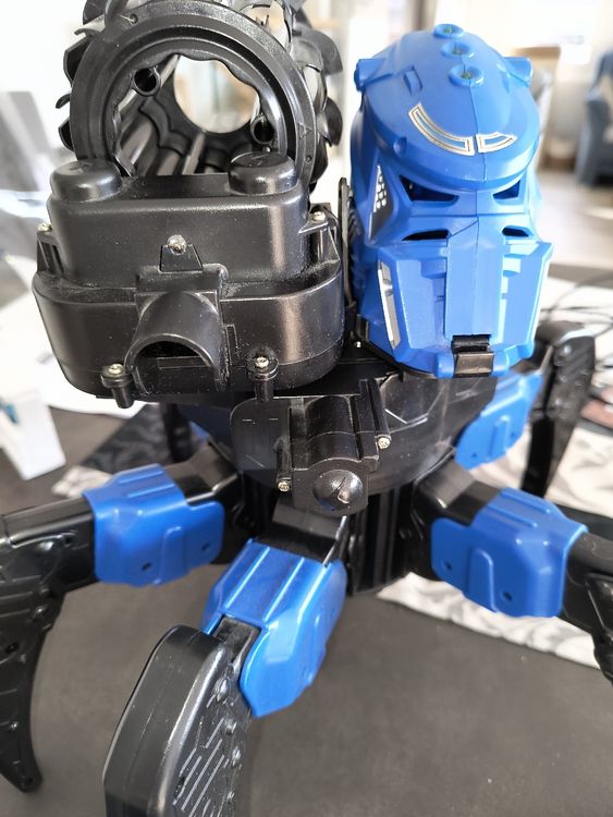 Combat Creatures Attacknid Vanguard Stryder (Gebraucht) in Oberweningen ...