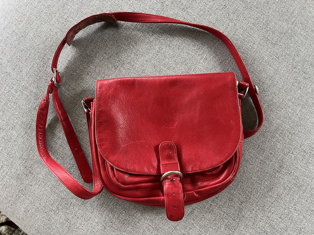 Mittelgrosse rote Handtasche „BREE“ echtes Leder, rot | Kaufen auf Ricardo