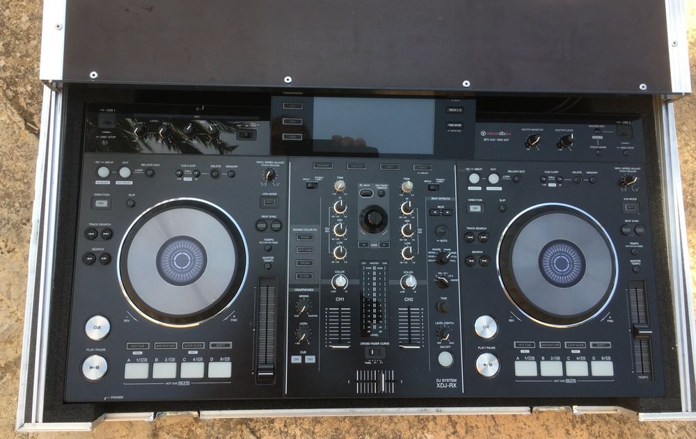 PIONEER XDJ-R1 DJ Console inkl. Flightcase | Kaufen auf Ricardo