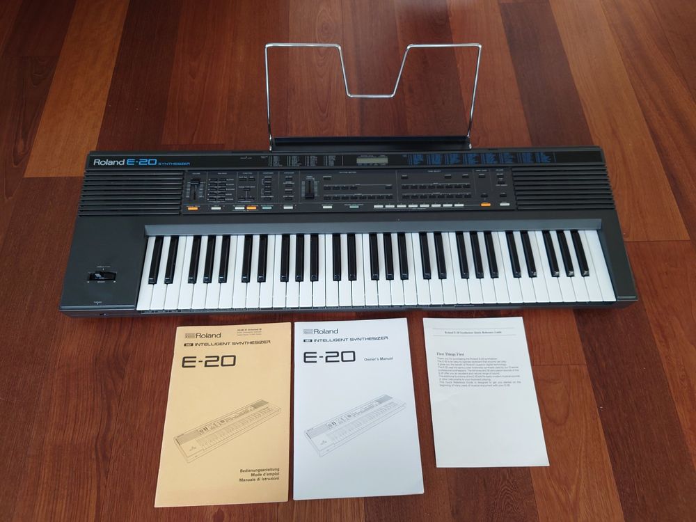 Synthesizer Roland E-20 (Gebraucht) in Obfelden für CHF 80 – nur Abholung auf Ricardo kaufen