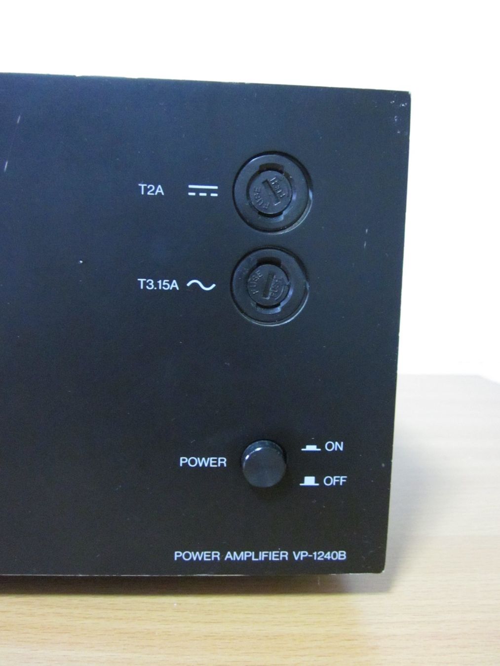 TOA - VP-1240B Amplificateur professionnel (240 Watts RMS) (Gebraucht) in Epalinges für CHF 160 ...