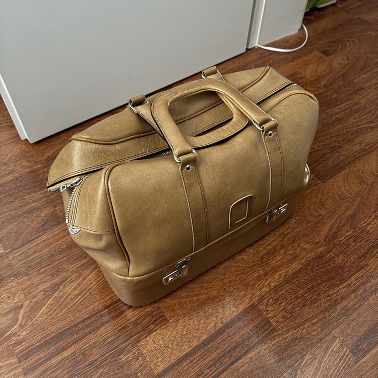 Leder Tasche mit Fach (Gebraucht) in Einsiedeln für CHF 120 – mit ...