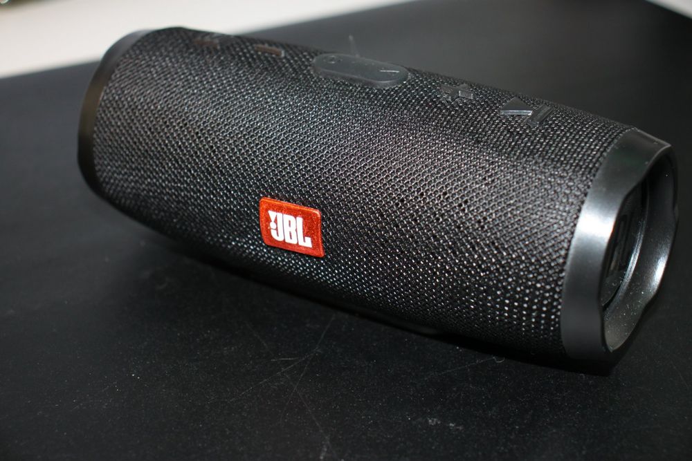 JBL Musikbox Mini Charge 3 (Gebraucht) in Lenk im Simmental für CHF 49 ...