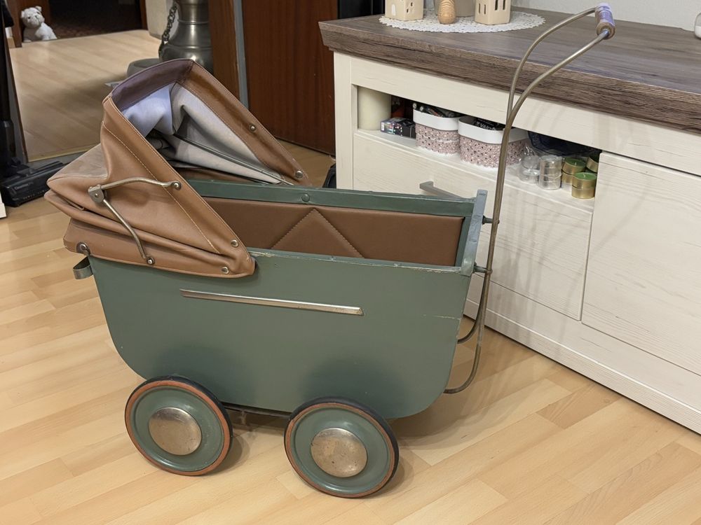 Antiker Puppenwagen (Gebraucht) in Montlingen für CHF 20 – nur Abholung auf Ricardo kaufen