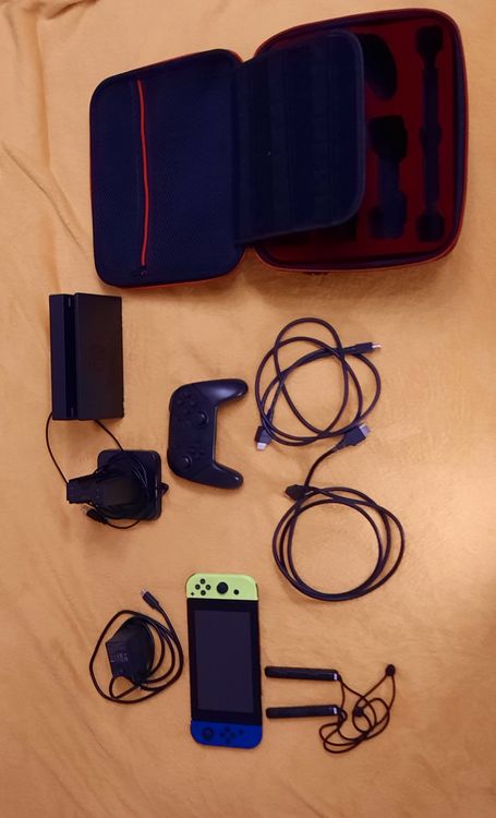 Nintendo Switch + SD Card + 2 Wheels + Nintendo Box | Kaufen auf Ricardo