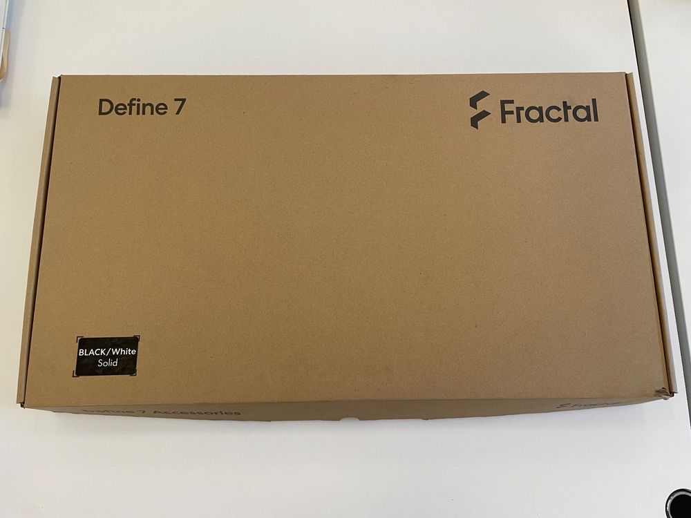 Fractal Define 7 ventilated panel (Neu und originalverpackt) in ...