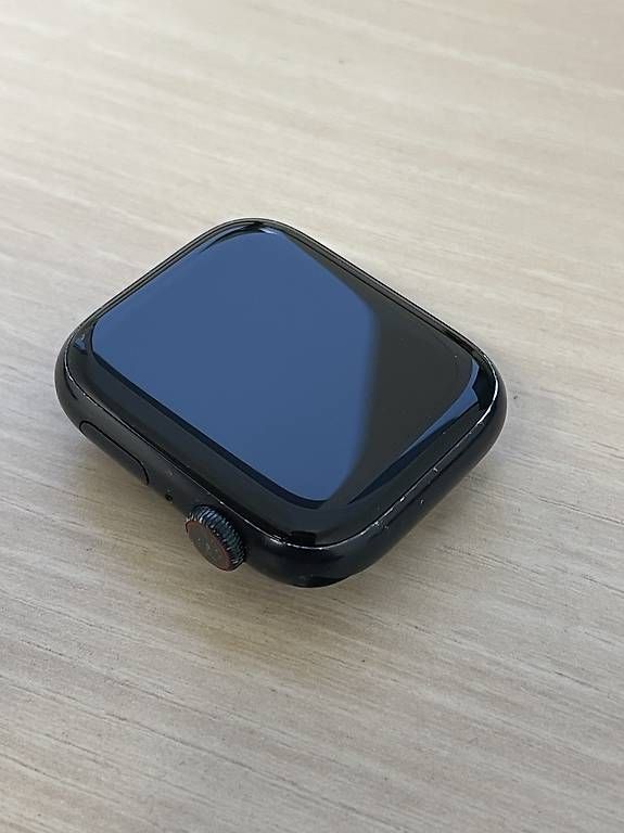 Apple Watch 8 Cellular 45mm Akku und Display Neu (Gebraucht) in Zürich ...