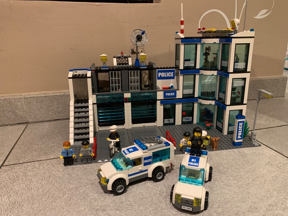 Lego city 7498 Police Station (Gebraucht) in Arbedo für CHF 75 – mit ...