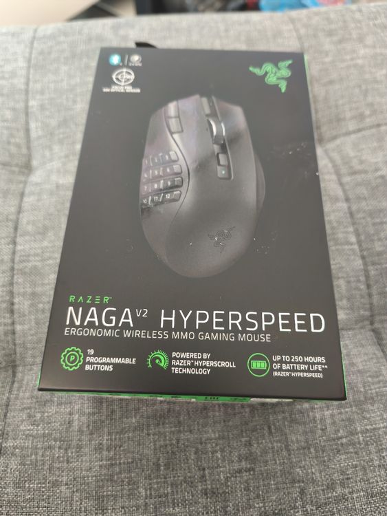 Razer Naga V2 Hyperspeed - Neuwertige Gaming Maus! Top! (Neu (gemäss ...