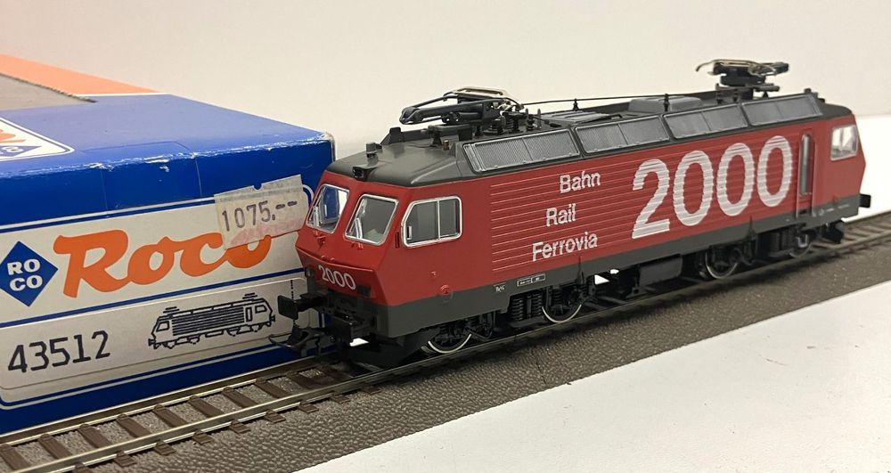 Roco 43512= Re 4/4 IV SBB Bahn 2000 rot - Lausanne - SALE50% (Neu (gemäss Beschreibung)) in Thun ...