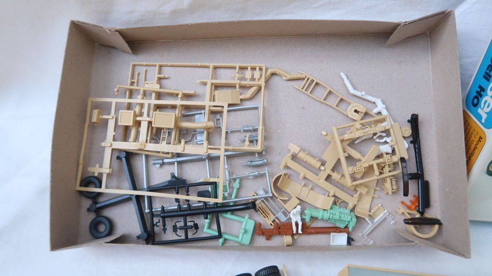 Preiser MB TITAN Schwerlastzugmaschine | Kaufen auf Ricardo