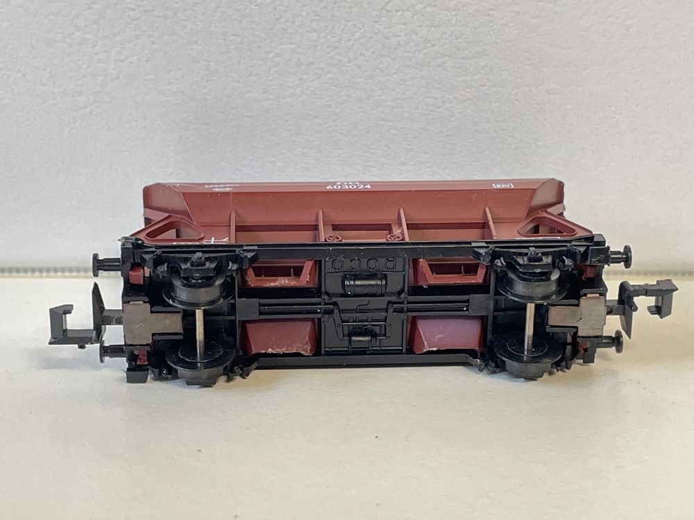 Roco 2318 Selbstentladewagen mit Kohle der DB (Gebraucht) in Wilderswil ...