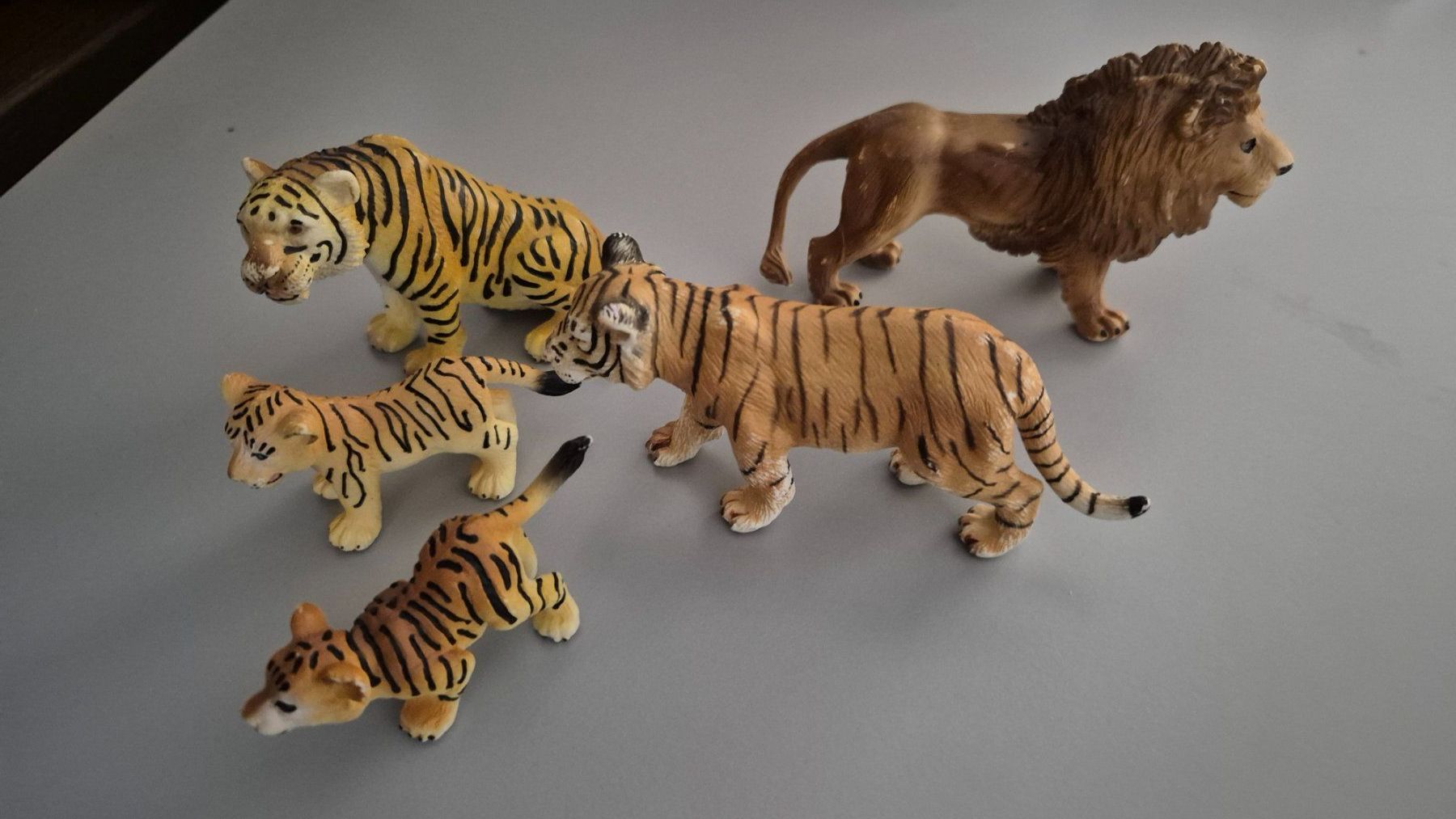 Schleich Wildtiere: Löwe und Tiger Familie (Gebraucht) in Weisslingen ...