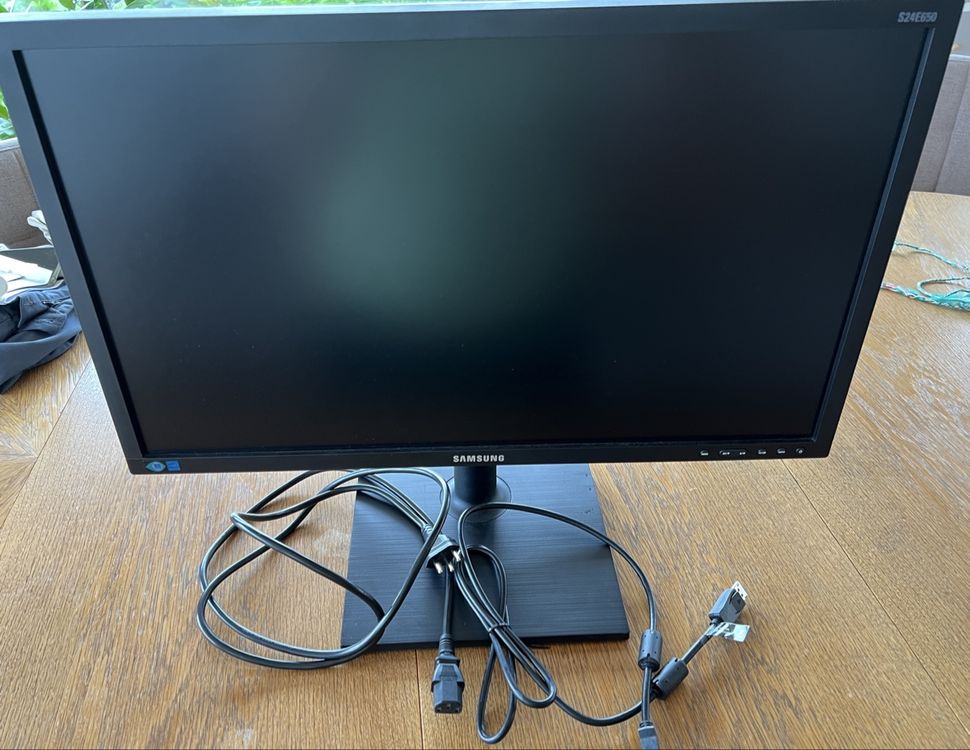 Samsung Monitor S24E650 (Gebraucht) in Schlatt TG für CHF 20 – nur ...