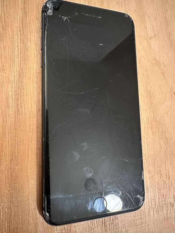 iPhone 8 Plus 64GB | Kaufen auf Ricardo