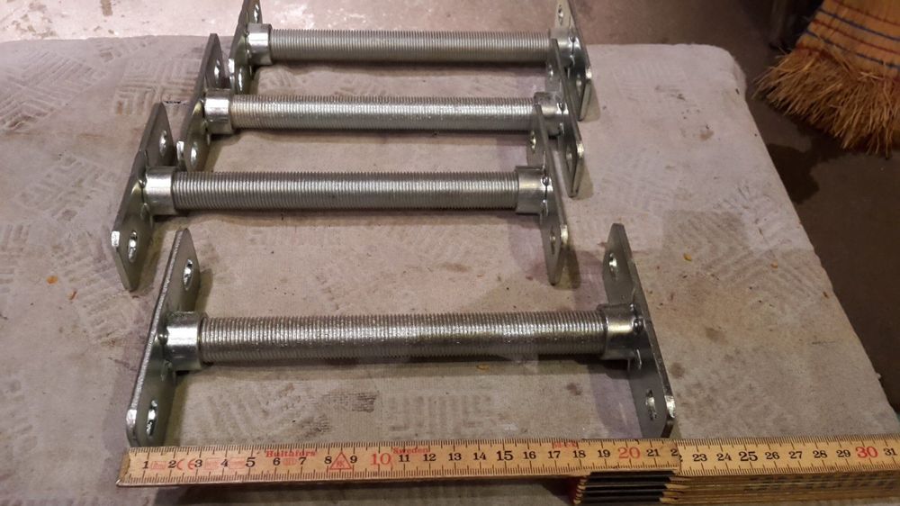 Grundplatten und Gewindestangen | Kaufen auf Ricardo