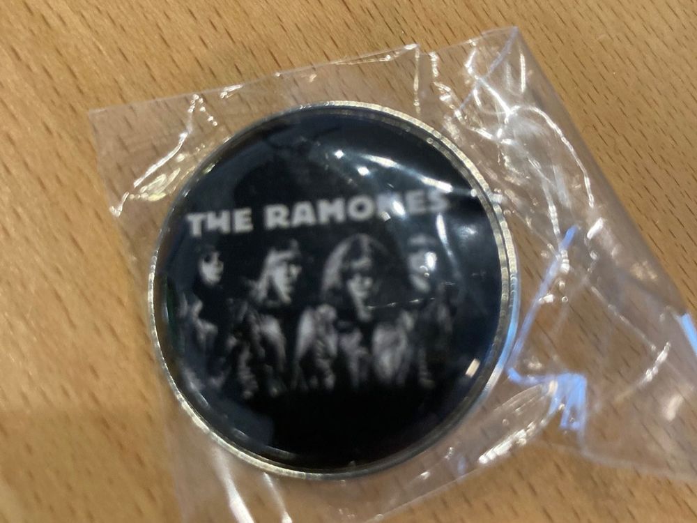 The Ramones Pin Anstecker Punk Metal Rock Band (Neu (gemäss ...