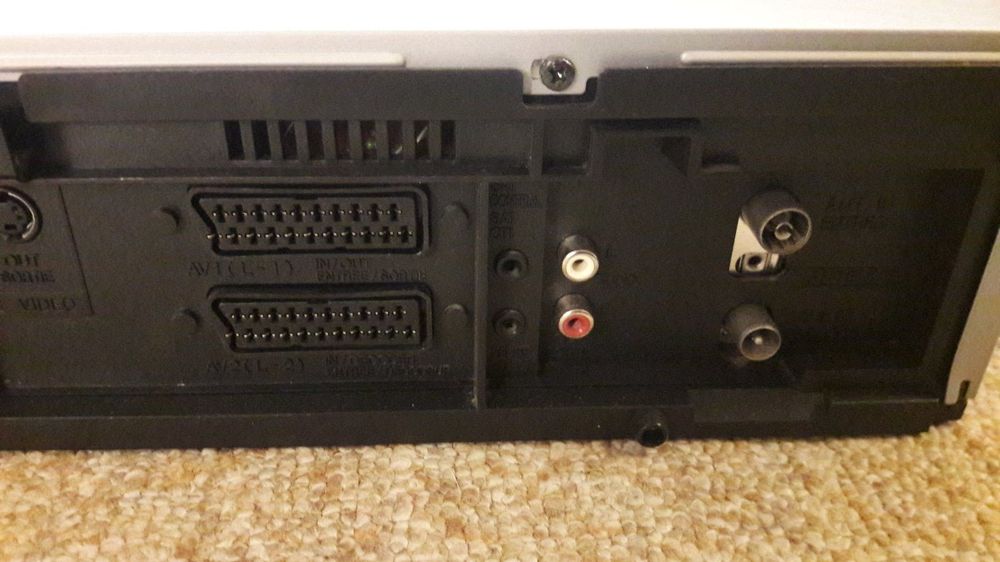 VHS Recorder, Jg. 2002 Stereo Video Recorder mit Kabel | Kaufen auf Ricardo