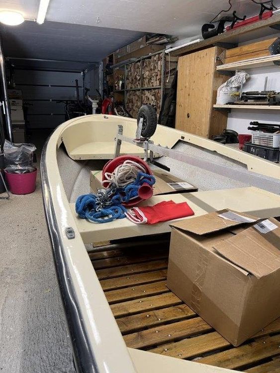 Motorboot mit Mercury 6PS - Transporthänger & Handtrailer | Kaufen auf ...