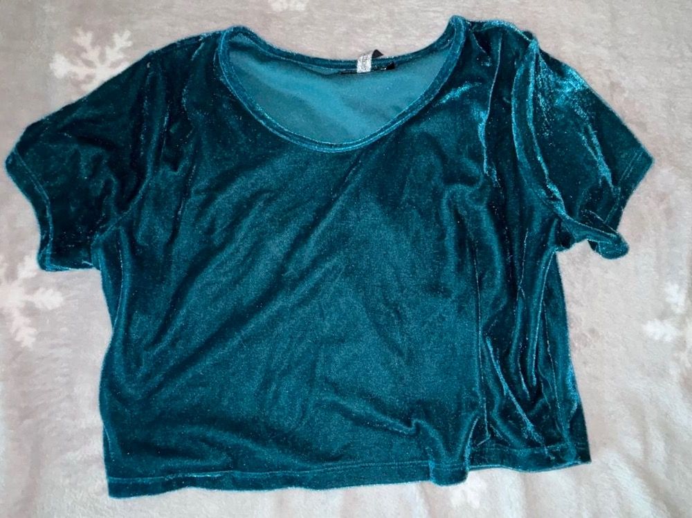 Samt Crop Top Gr. XL (Gebraucht) in für CHF 5 – mit Lieferung auf ...