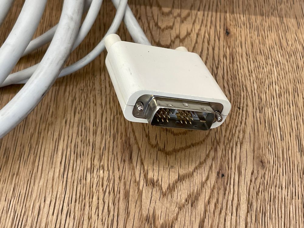 6 Stück Apple-Monitore (Gebraucht) in Solothurn für CHF 80 – nur ...