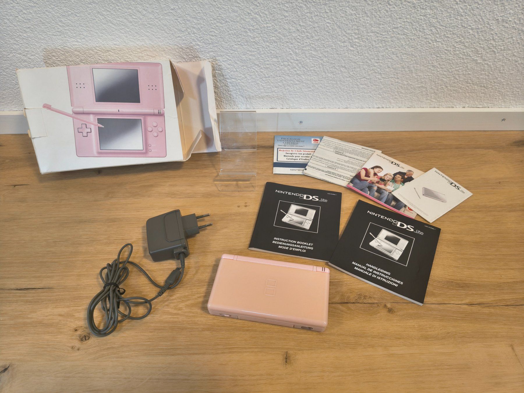 Nintendo DS Lite Pink - Konsole mit OVP + Zubehör (Gebraucht) in ...