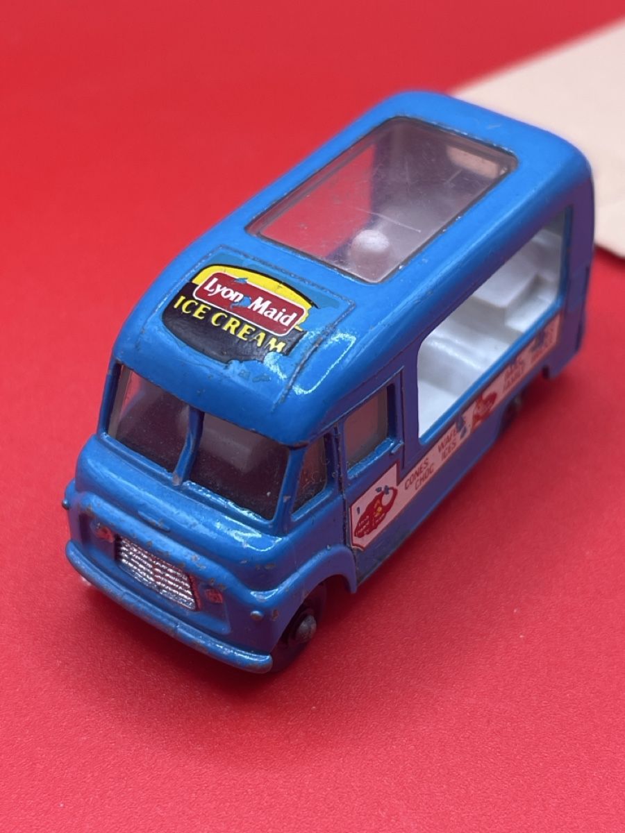 Matchbox Lesney Commer Ice Cream Van No 47 (Gebraucht) in Root für CHF ...