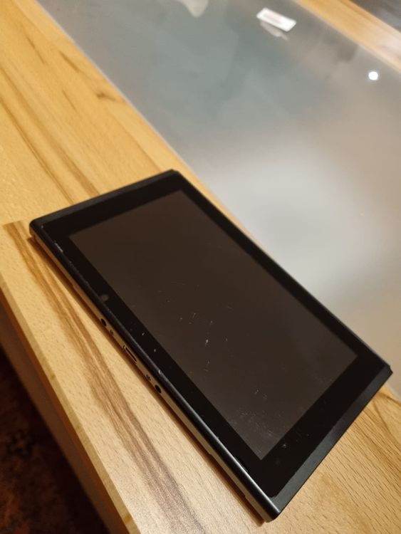 Nintendo Switch Tablet mit Controller | Kaufen auf Ricardo