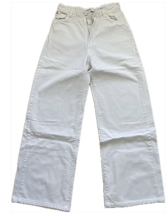 Wide leg white Bershka jeans (Gebraucht) in Grand-Lancy für CHF 7 – mit Lieferung auf Ricardo kaufen