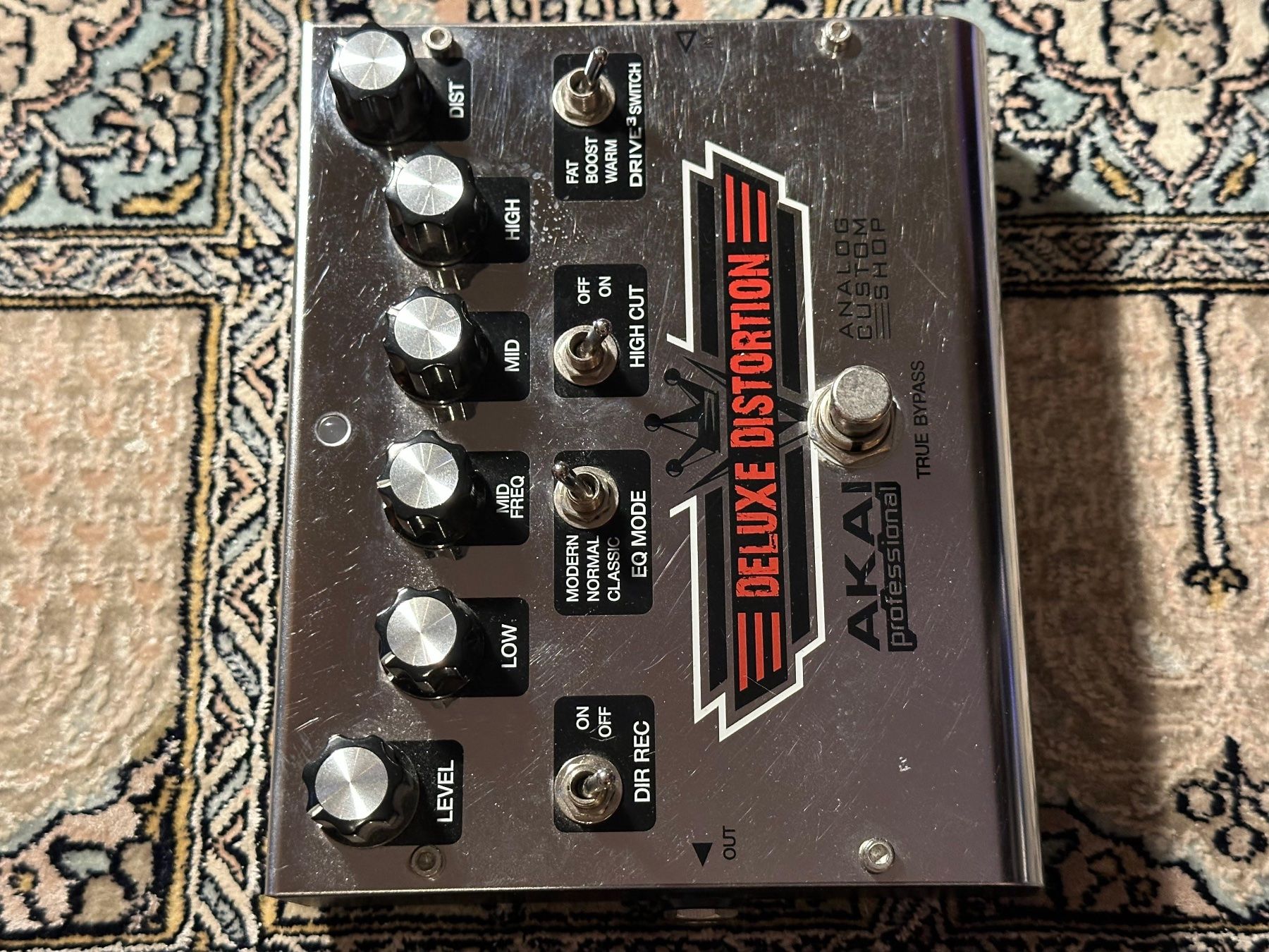 Akai Pro Deluxe Distortion (D'occasion) à Choulex pour CHF 60 – avec ...